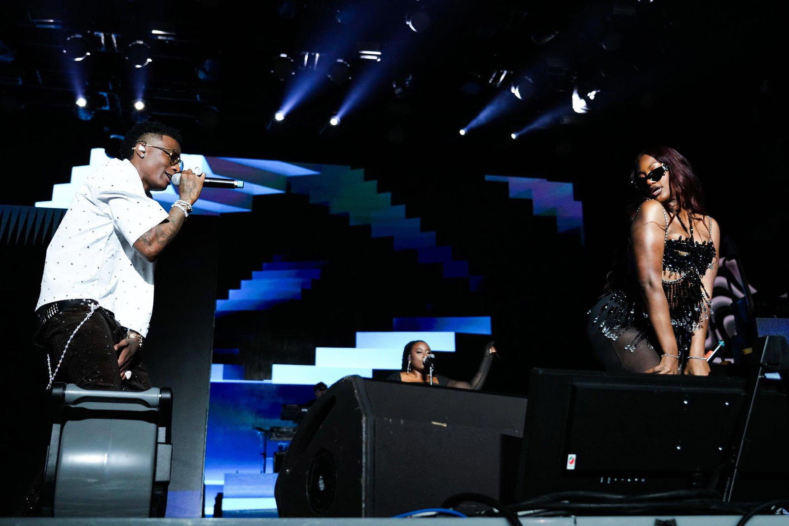 Photos: Wizkid, Tems reunite at Essence festival - Vanguard News
