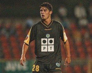 Sporting CP pays tribute to Ronaldo in special ‘CR7’ third kit ...