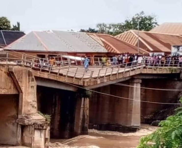 Heavy downpour collapses bridge in Plateau community