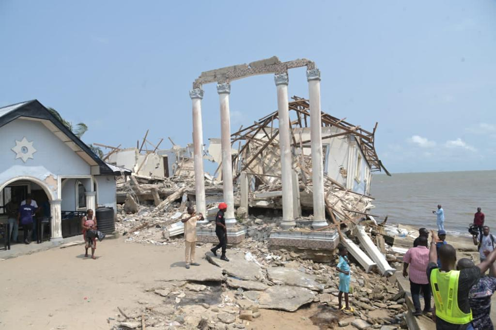Photos: Atlantic Ocean surge threatens Bayelsa communities – Diri ... Photos: Atlantic Ocean surge threatens Bayelsa communities – Diri ...
