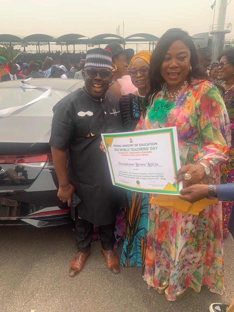 WORLD TEACHERS DAY: FGC Nise Principal wins the Best School ...