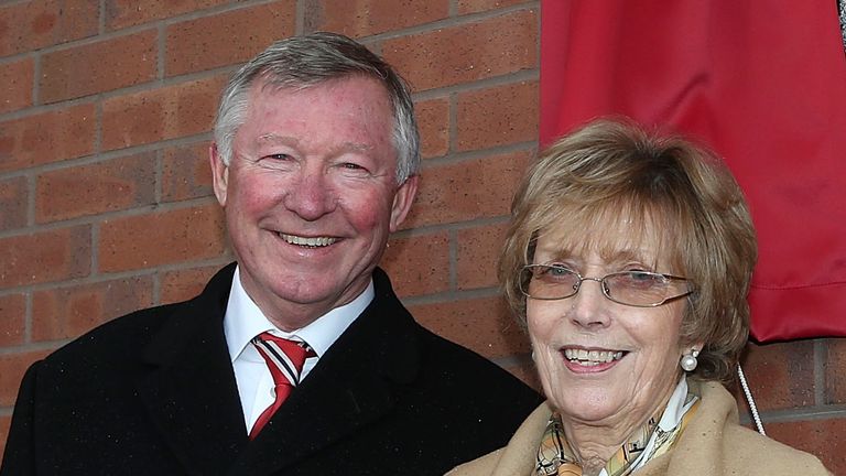 Just in: Sir Alex Ferguson loses wife Carthy aged 84 - Vanguard News