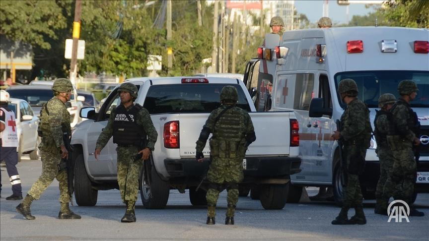 Armed attacks in Mexico leave 24 dead, including at least 12 police ...