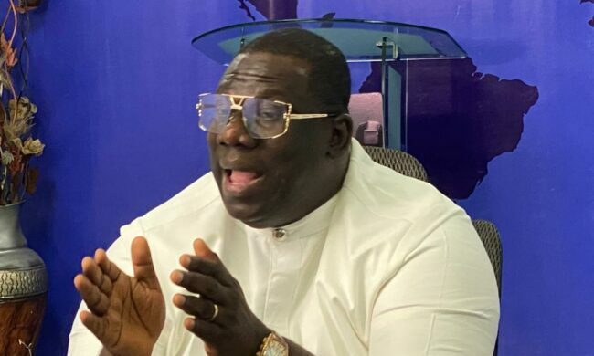 Why Nigerian economy is in a mess—Lai Omotola - Vanguard News