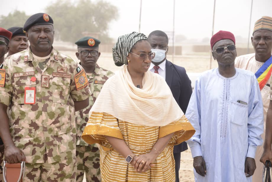 Nigerian Embassy in Chad donates relief materials to Baga Sola refugee ...