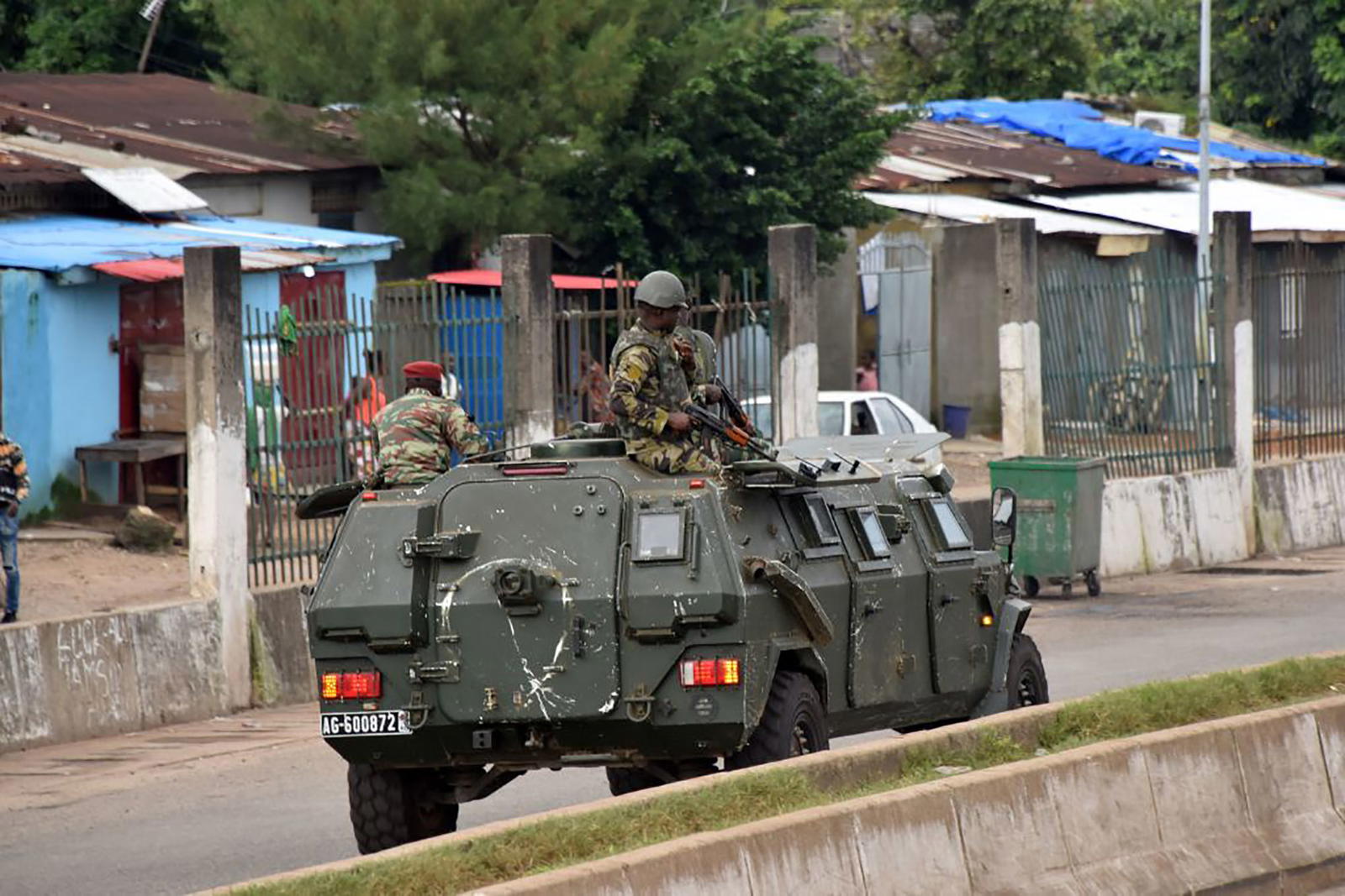 Heavy gunfire in Guinea capital, downtown access blocked - Vanguard News