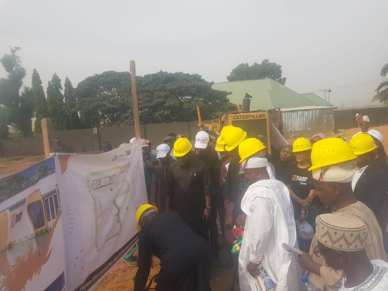 FG unveils CNG conversion centre in Kaduna, targets 1 million vehicles ...