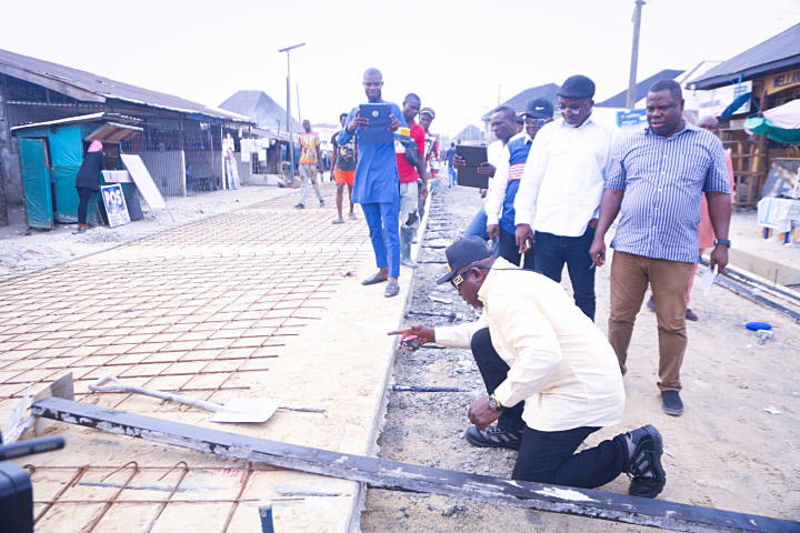 Oborevwori addressing road traffic challenges in Delta - Izeze ...