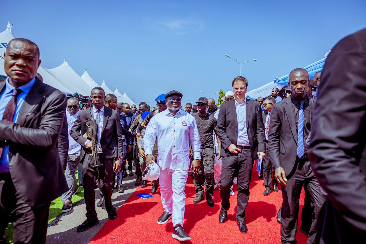 Ovation as Oborevwori flags-off N78bn flyovers in Warri, Effurun ...