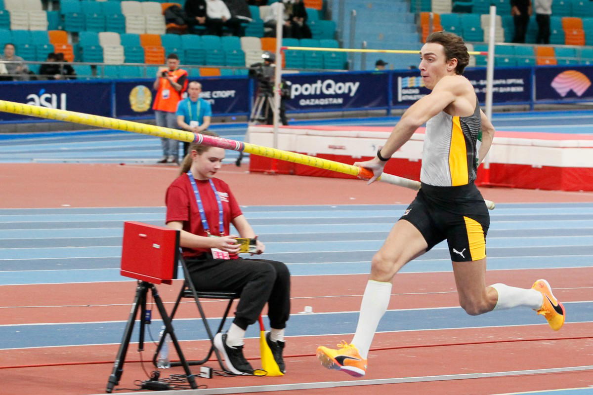 Duplantis opens season with modest vault to victory - Vanguard News