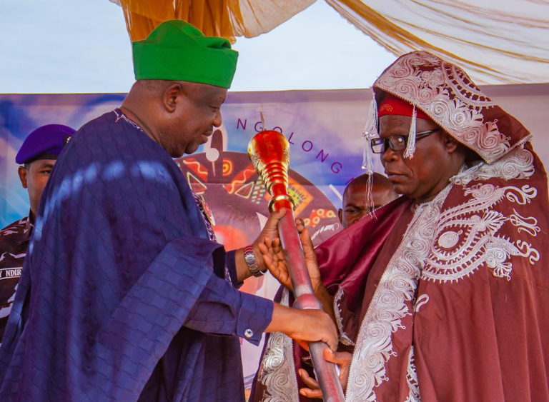 Plateau: Nine years after, new Ngolong Ngas gets staff of office ...