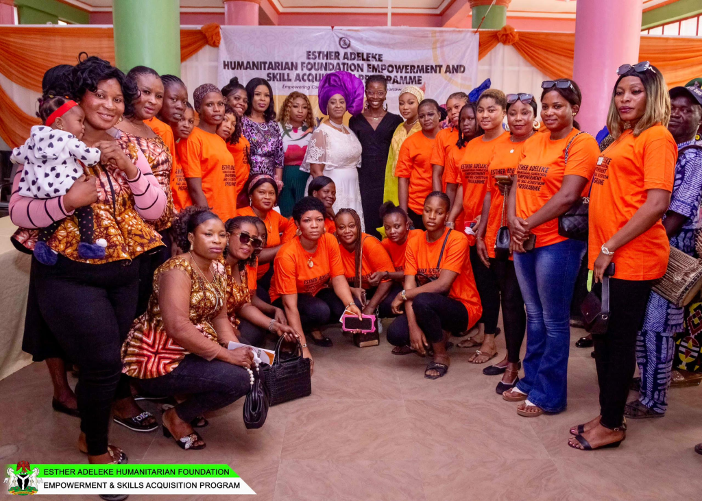 Osun First Lady Erelu Ngozi Adeleke enrolls youths in skill acquisition - Vanguard News