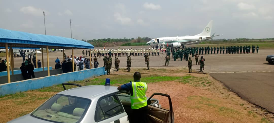 Tinubu visits Akeredolu’s family, Fasoranti in Ondo - Vanguard News