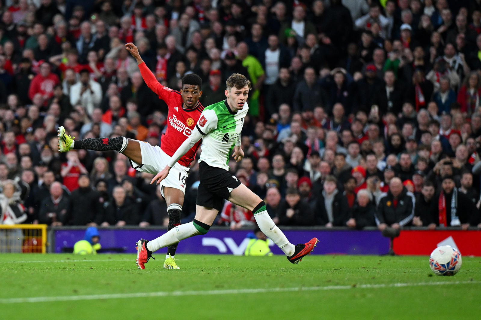 Man United march on to Wembley after hard-fought 4-3 win over Liverpool ...