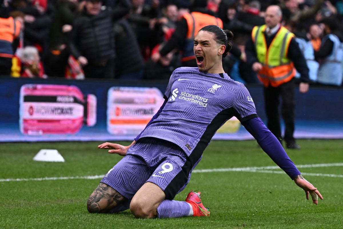 Liverpool strike late to beat Forest, Spurs fight back to close on top ...