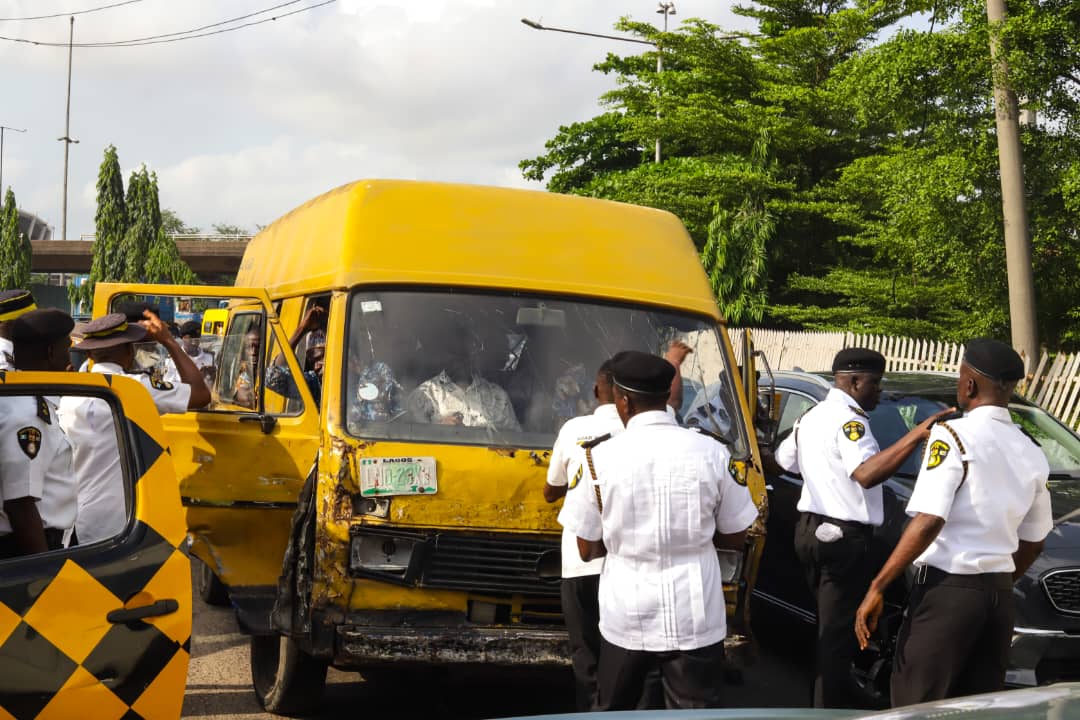 Lagos impounds over 50 commercial vehicles for flouting standard rules ...
