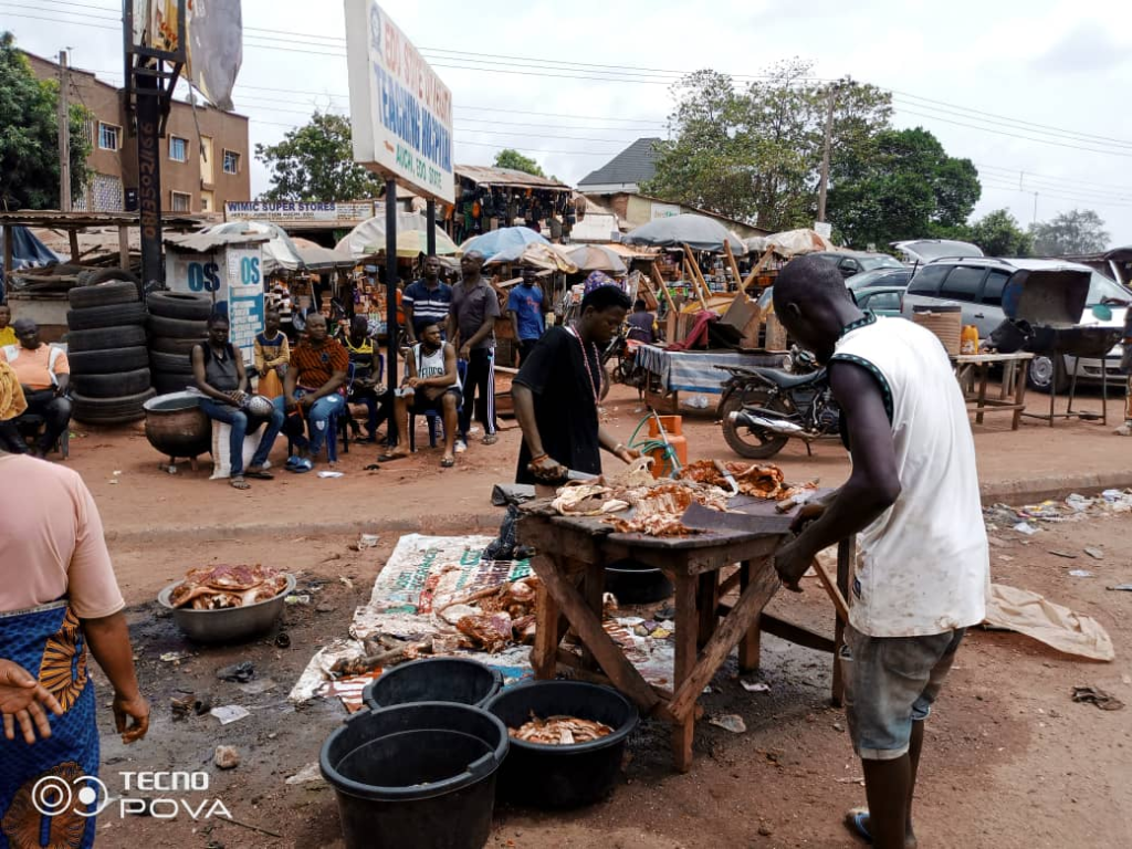 Residents block Benin – Ekpoma -Auchi - Abuja Highway over ...