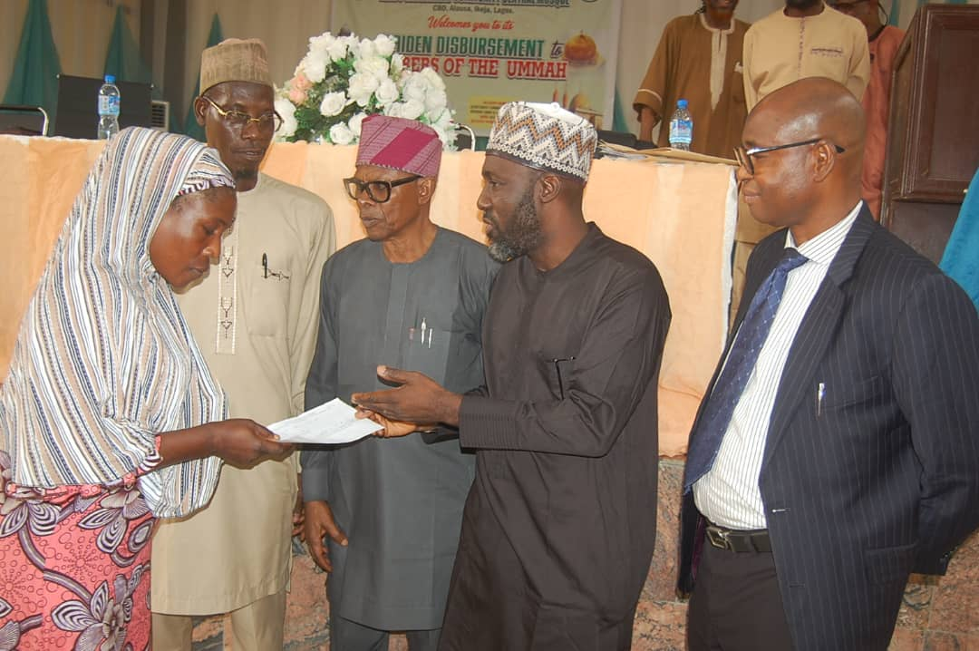Lagos Secretariat mosque lifts over 60 indigent Muslims with Zakat ...
