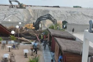 FG begins demolition of Landmark Beach for Coastal Highway project ...