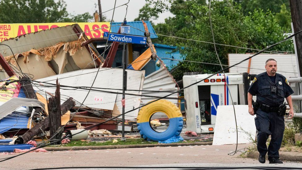 Storm hits Texas, kills 7 - Vanguard News