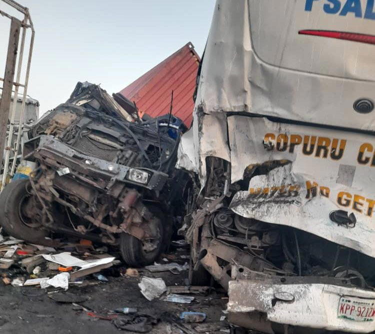 Photos: 20 escape death as truck, commercial bus, van collide in Lagos ...