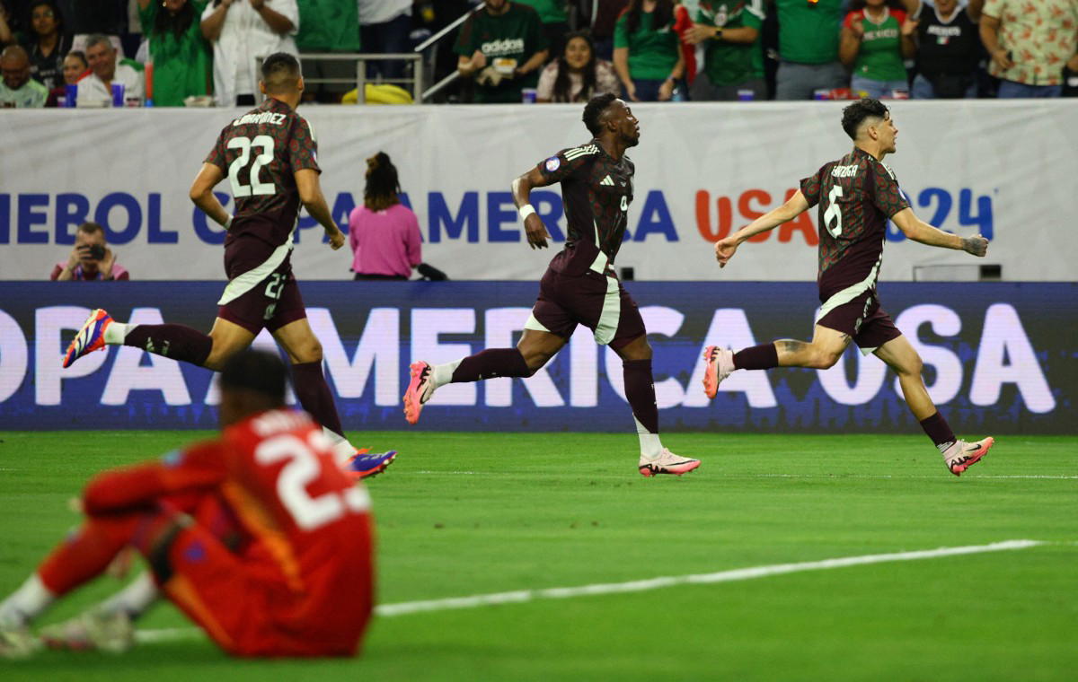 Copa America: Mexico off to winning start, defeat Jamaica 1-0 ...