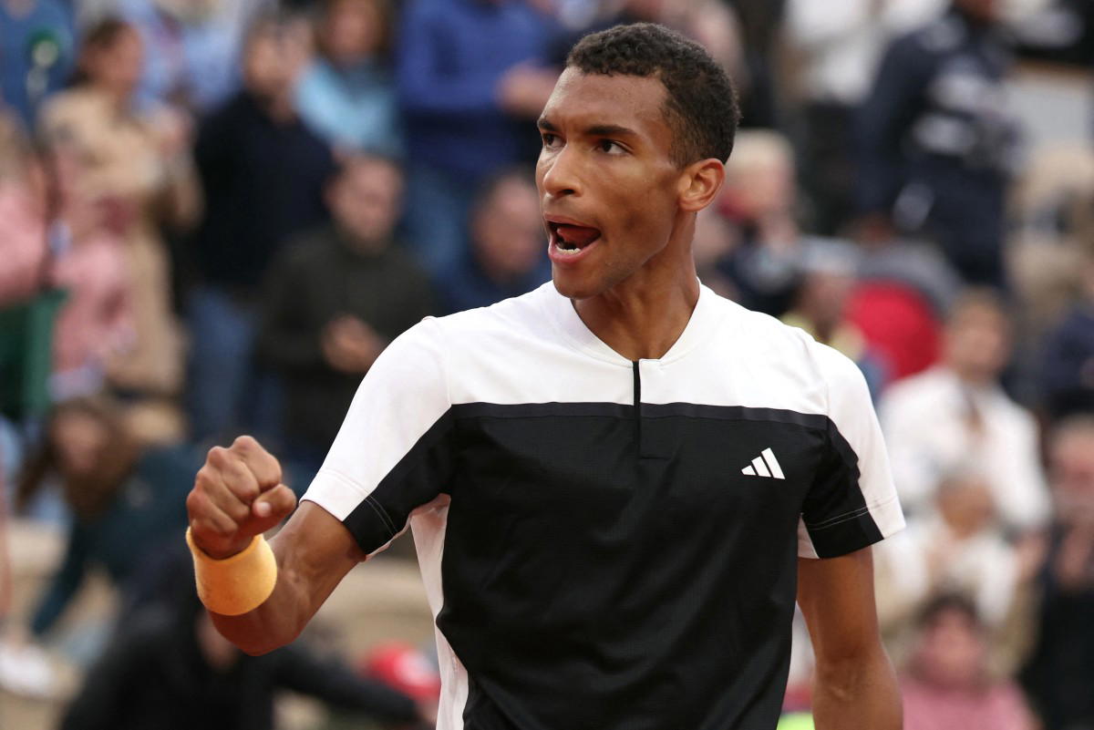 Auger-Aliassime sets up Alcaraz last 16 clash at French Open - Vanguard News