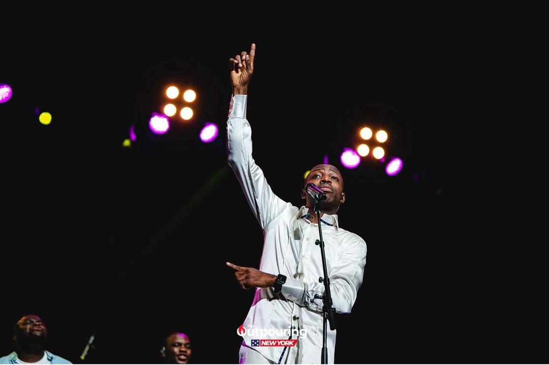 Adeboye, others grace Dunsin Oyekan’s ‘Outpouring’ worship experience ...