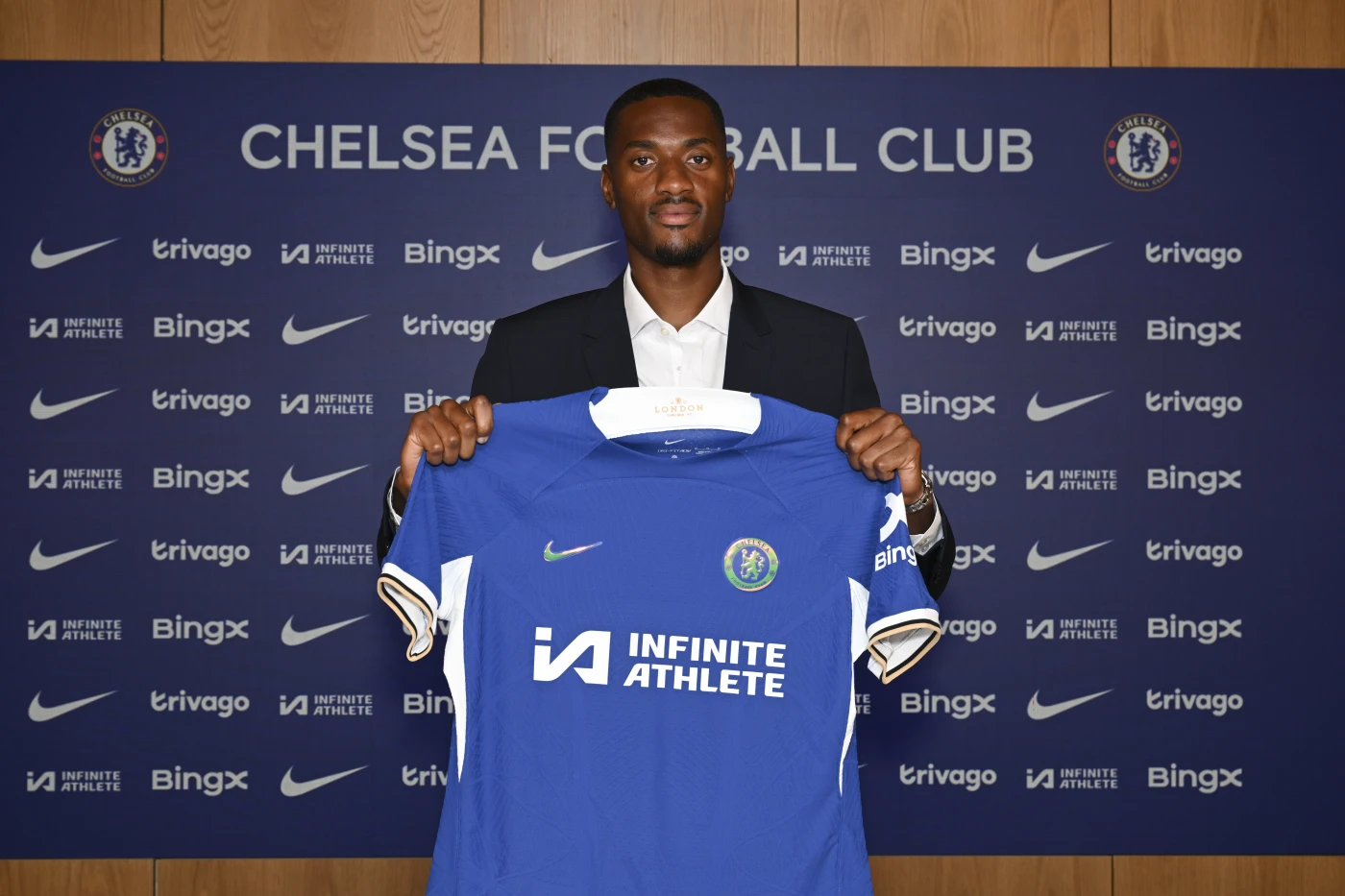 Chelsea sign Fulham defender Adarabioyo - Vanguard News