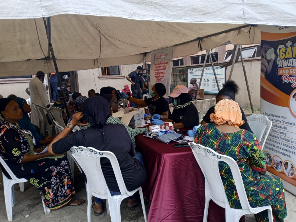 Foundation screens 150 women, men for breast, prostate cancer ...