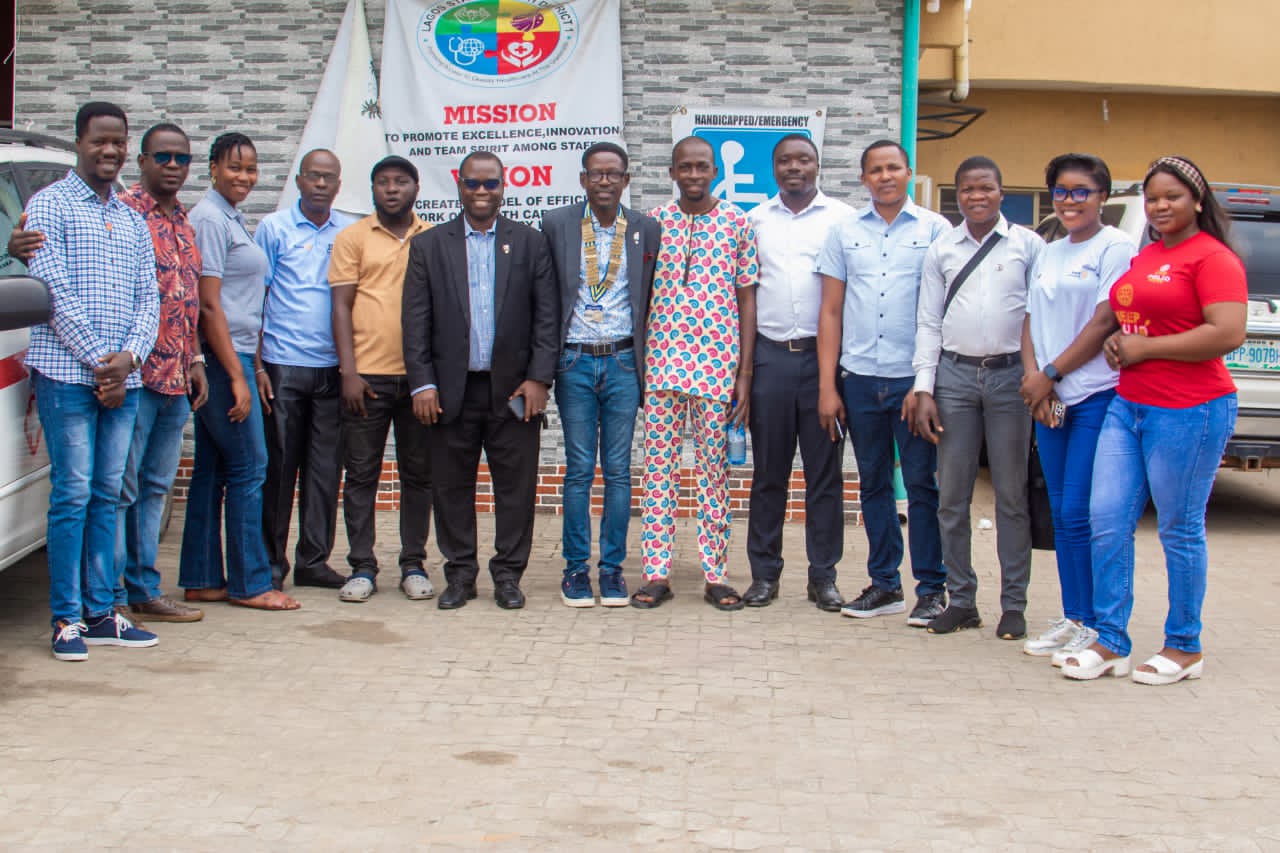 Rotary club of Akowonjo donates health kits to 60 pregnant, nursing ...