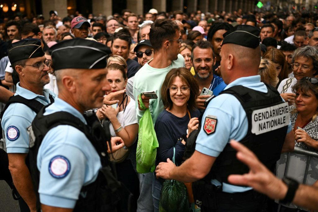 Paris Olympics: Long queues, ticketing problems ahead of opening ...