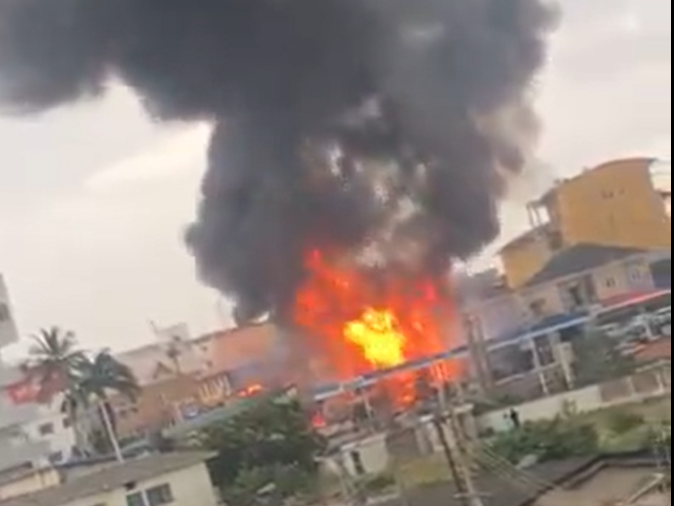 Video: Fire guts filling station in Lagos, destroys vehicles - Vanguard ...