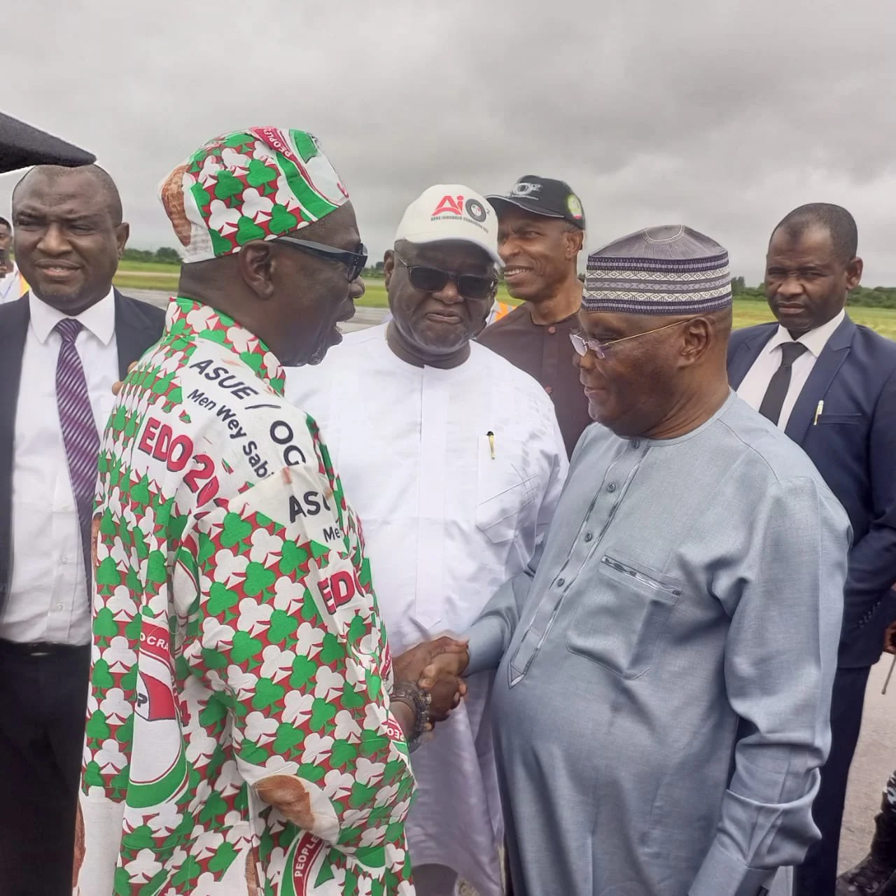 Photos: Atiku arrives Edo for PDP's grand finale rally - Vanguard News