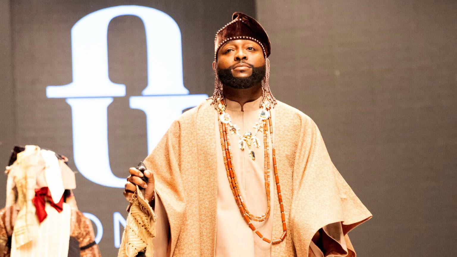 Video: Davido graces runway in traditional attire at Lagos Fashion Week ...