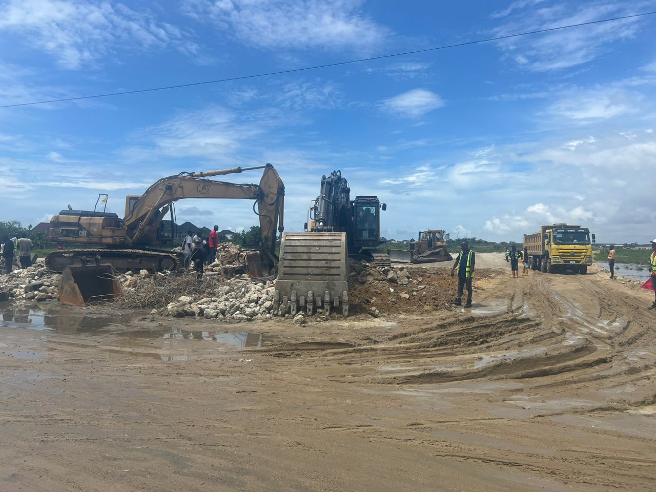 Lagos-Calabah Coastal road: The bitter taste of home coming for ...