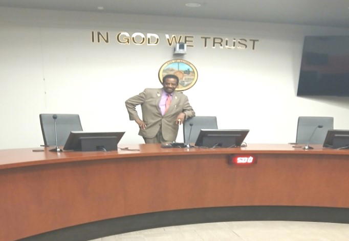 Tenacity undergirds Paul Akinjo's run for mayor of California City ...