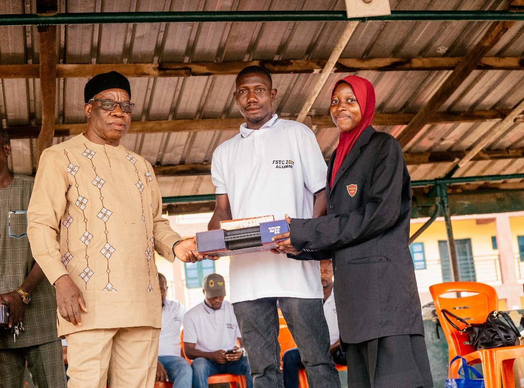 FSTC Yaba 2007 Alumni Awards Top Performing Technical Students ...