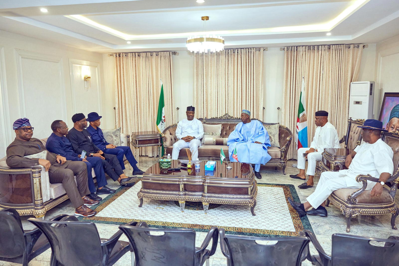 Just in: APC Delta leaders meet Ganduje, present reconciliation efforts ...