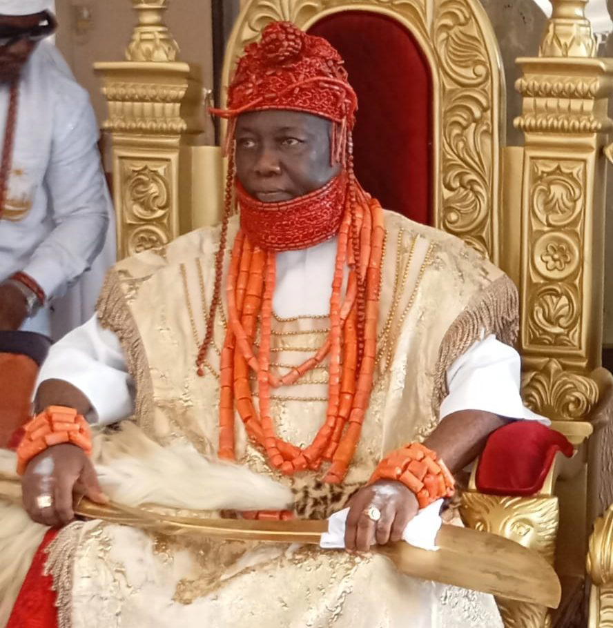 YULETIDE: Asagba of Asaba puts smiles on faces of 200 Widows - Vanguard ...