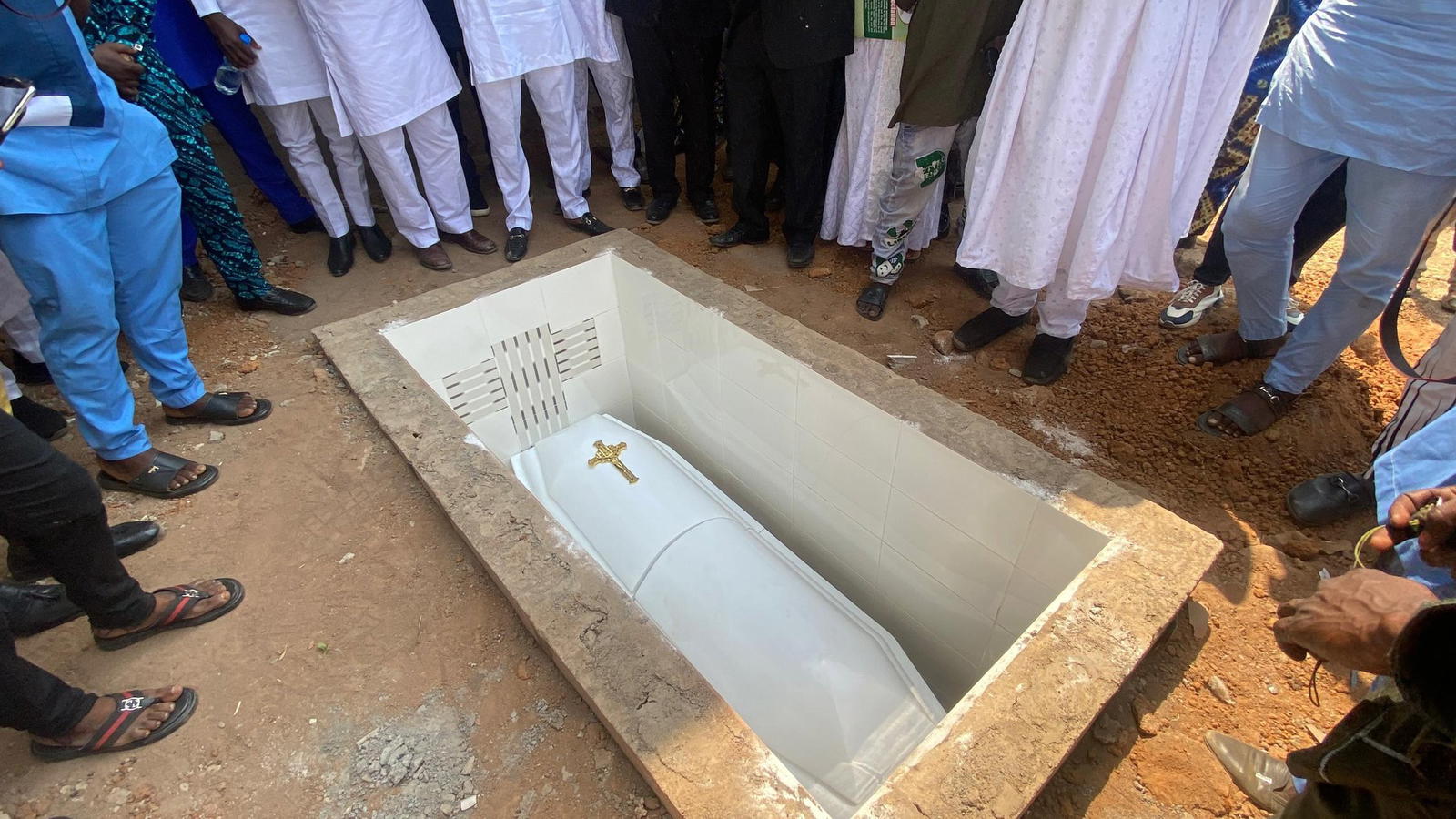 Gospel actor, Moses Korede Are ‘Baba Gbenro’, buried in Oyo - Vanguard News
