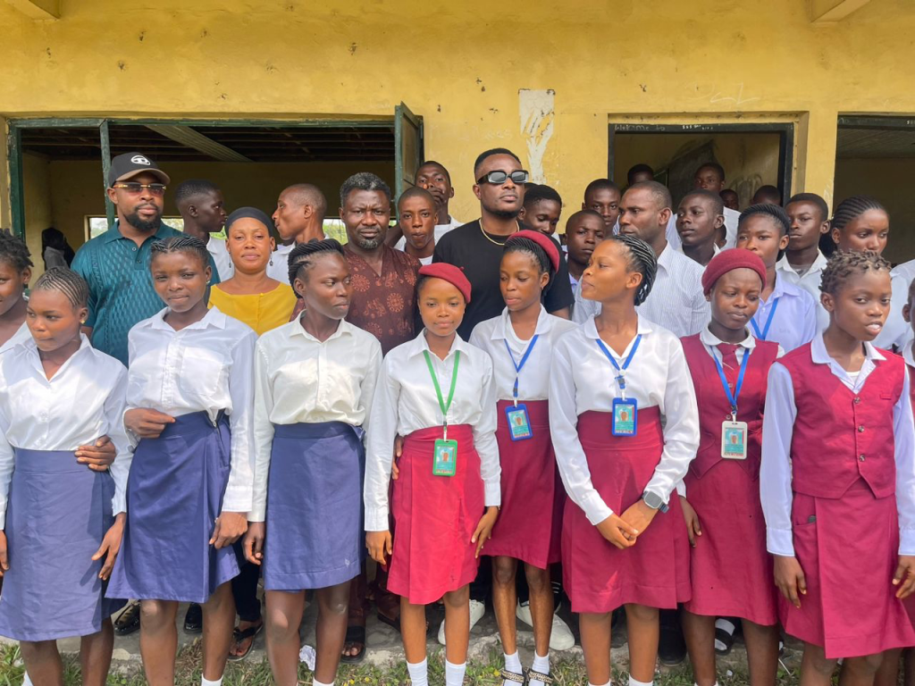 Bayelsa-based comedian MC Senibo pays WAEC fees for 55 indigent ...