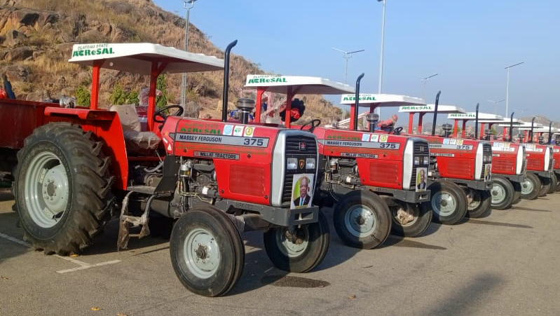 Mutfwang commissions 20 tractors, disburses $25,000 to 10 farming ...