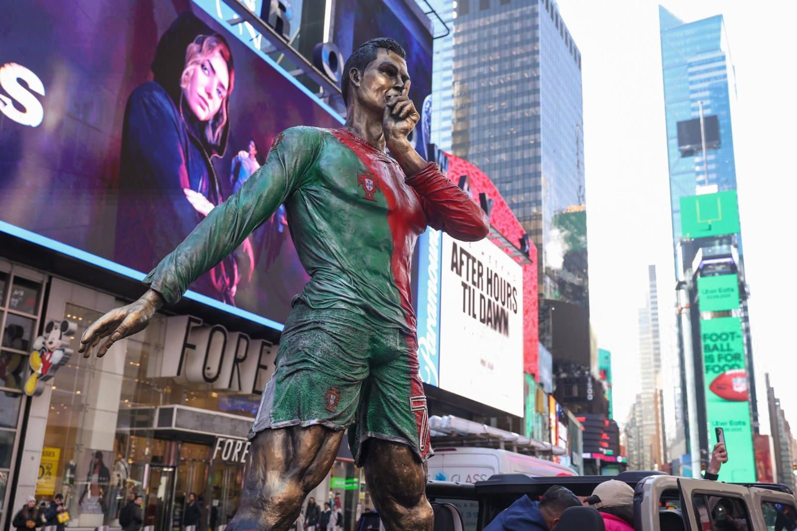 Times Square unveils statue in honour of Ronaldo at 40 - Vanguard News