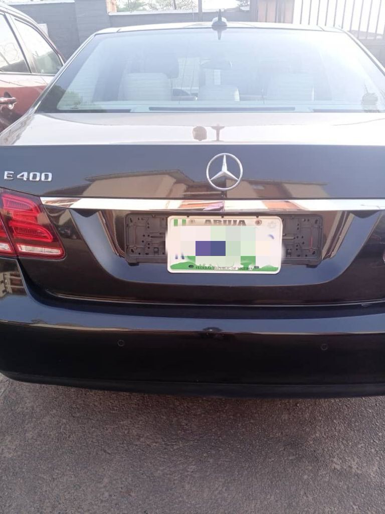 Ex-immigration boss found dead in Abuja hotel room after receiving ...