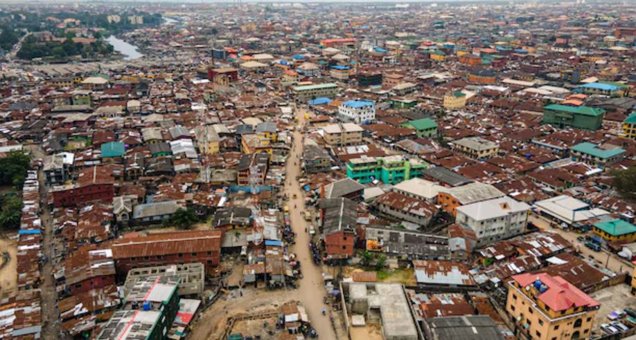 Gospel singer, Olufunmi uplifts Ajegunle community with ‘Jamming for ...