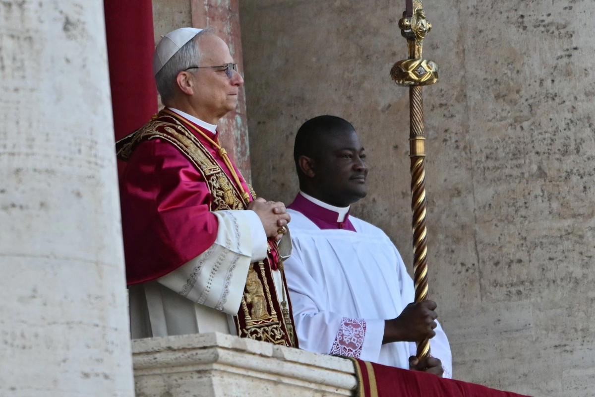 Photos: Pope Leo XIV, Robert Prevost, appears on balcony of St Peter's ...