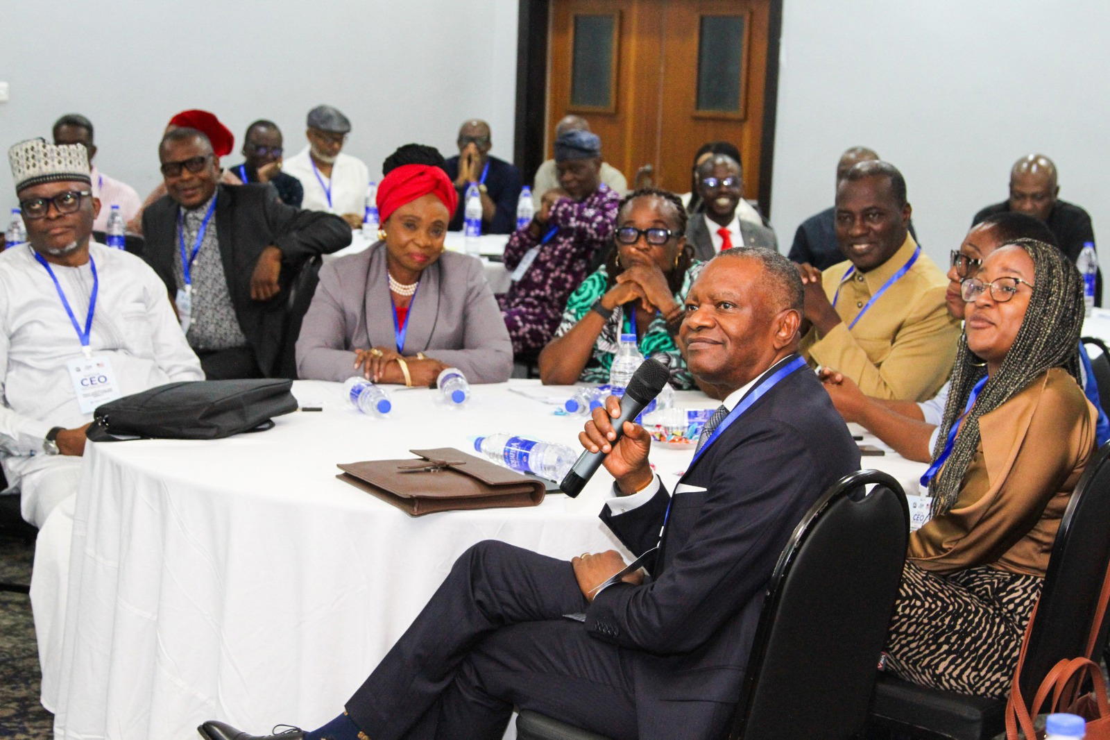 U.S. hosts 100 media CEOs to refine business models, explore ...