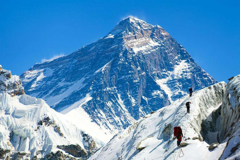 First Everest death of climbing season recorded - Vanguard News