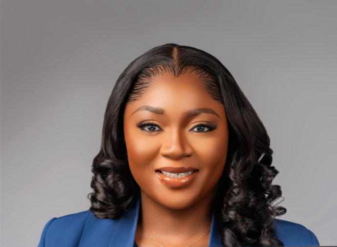 Kenneth-Odum makes history as Africa’s First Certified Floral Designer ...